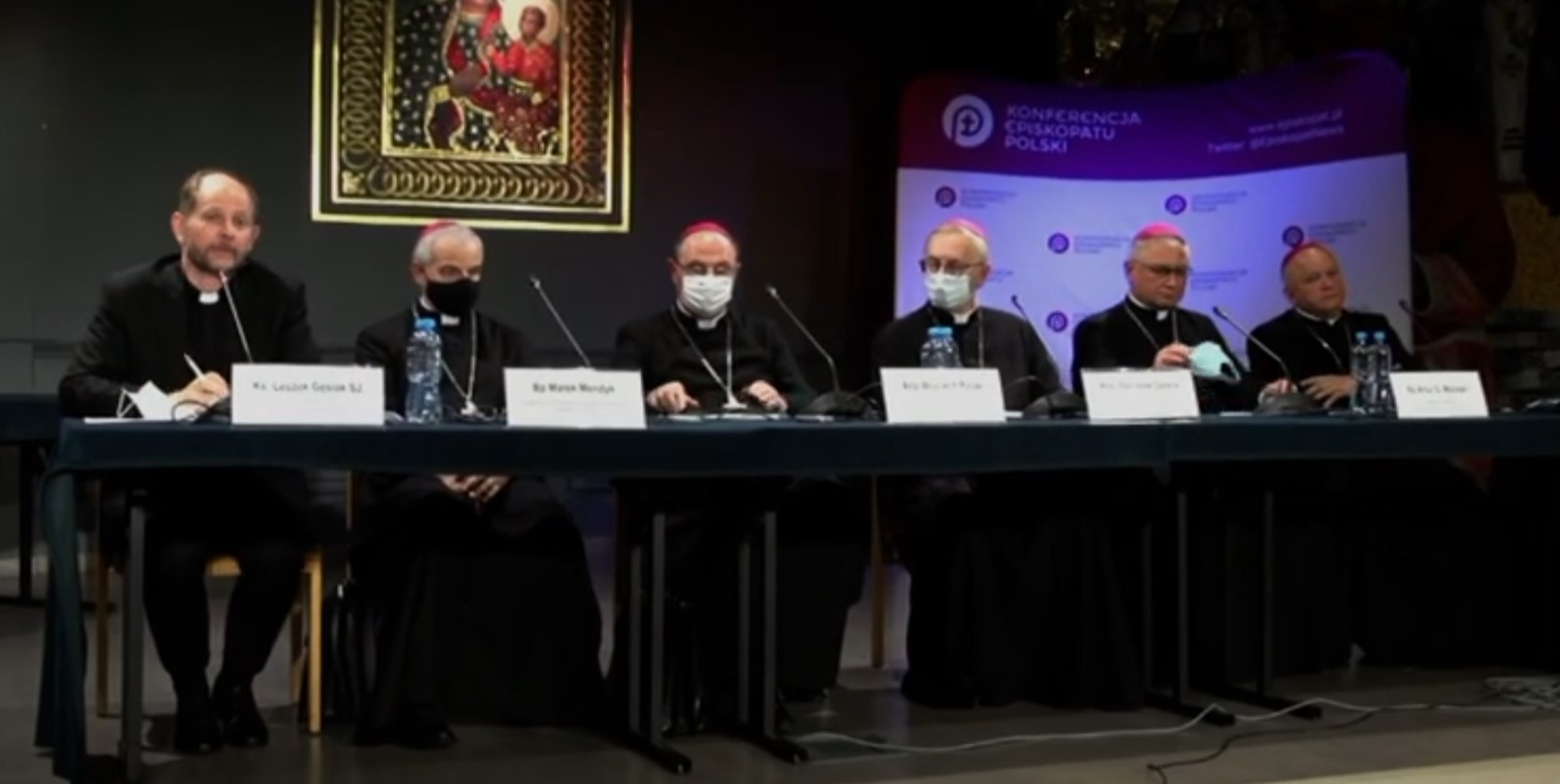 Episkopat Polski wygłosił swoje stanowisko w sprawie szczepionek ...