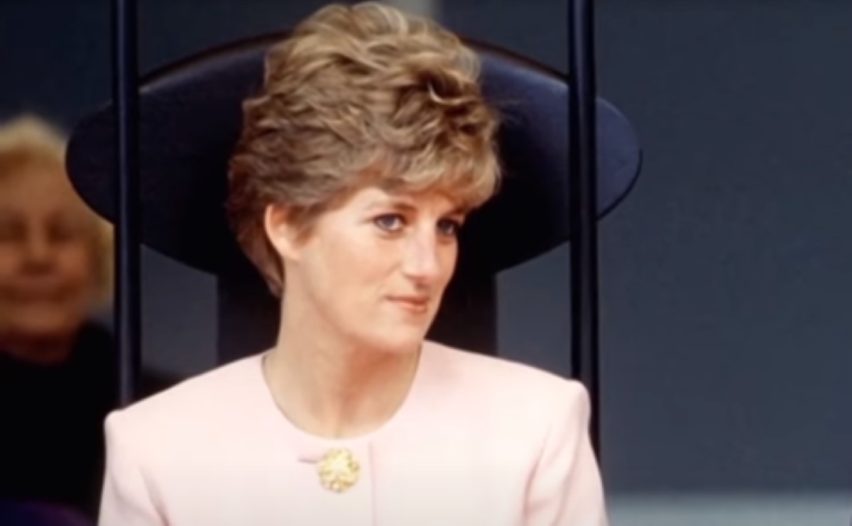 Mija 26 lat od wypadku, w którym życie straciła księżna Diana. Światło ... Mija 26 lat od wypadku, w którym życie straciła księżna Diana. Światło ...