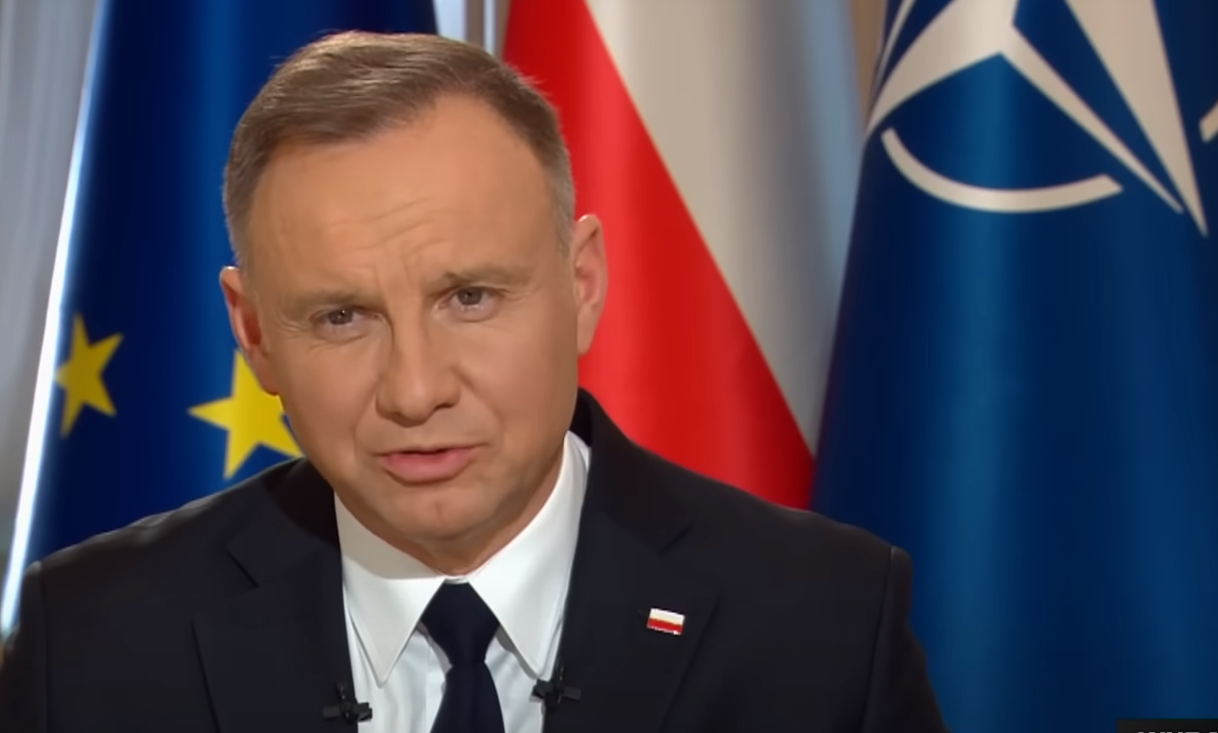 Andrzej Duda szczerze o obowiązkowej służbie wojskowej. Czy popiera wcielanie na siłę. Zycie